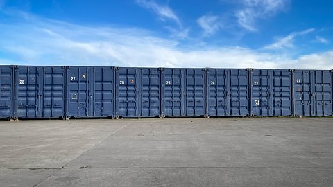Vaults & Vehicles Self Storage | Cleveland Containers
